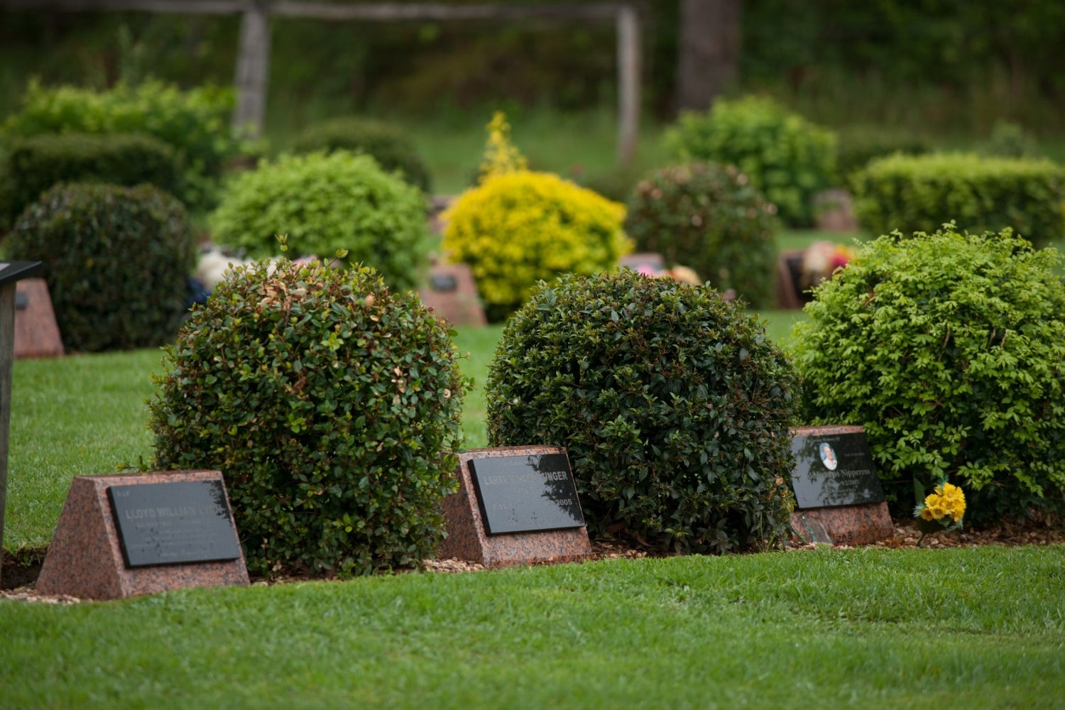 Pre-Purchasing a Burial Plot - Manning Great Lakes Memorial Gardens